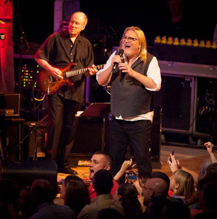 David Lasley – Vocals : JamesTaylor.com